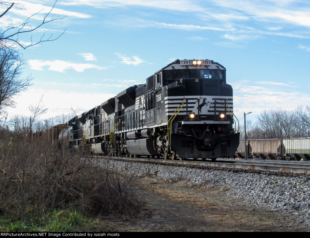 18T getting the clear outta Junior Ave